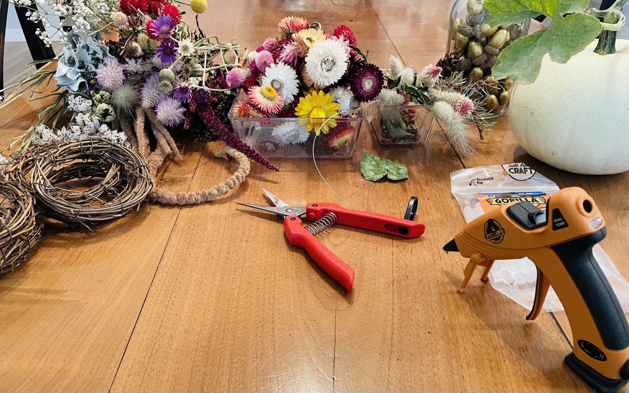 How to Make an Everlasting Mini Wreath - Grateful Heart Home & Garden